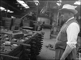 Made up in Britain: Cat Eyes : Percy Shaw - 1934